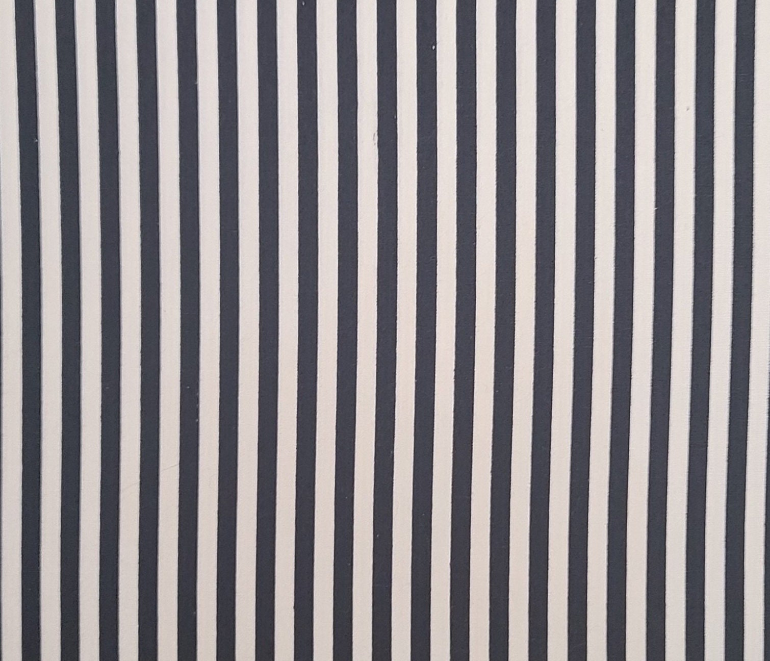 Black and White 1/4" Vertical Stripe (Parallel to Selvage) Fabric - Se ...